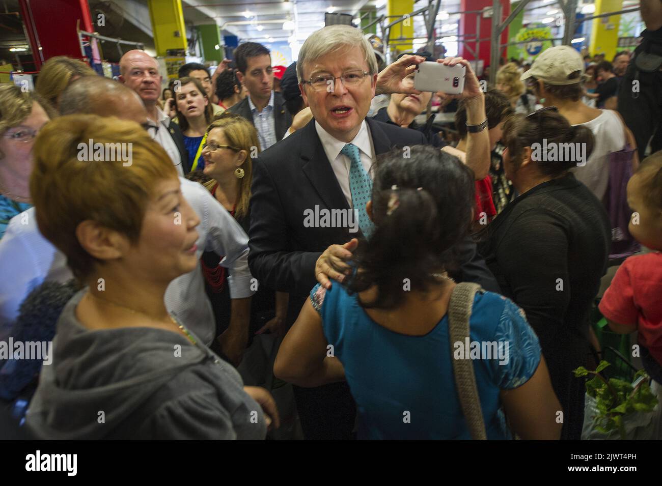 Prime Minister Kevin Rudd visiting Rusty's Bazaar in Cairns, Queensland ...