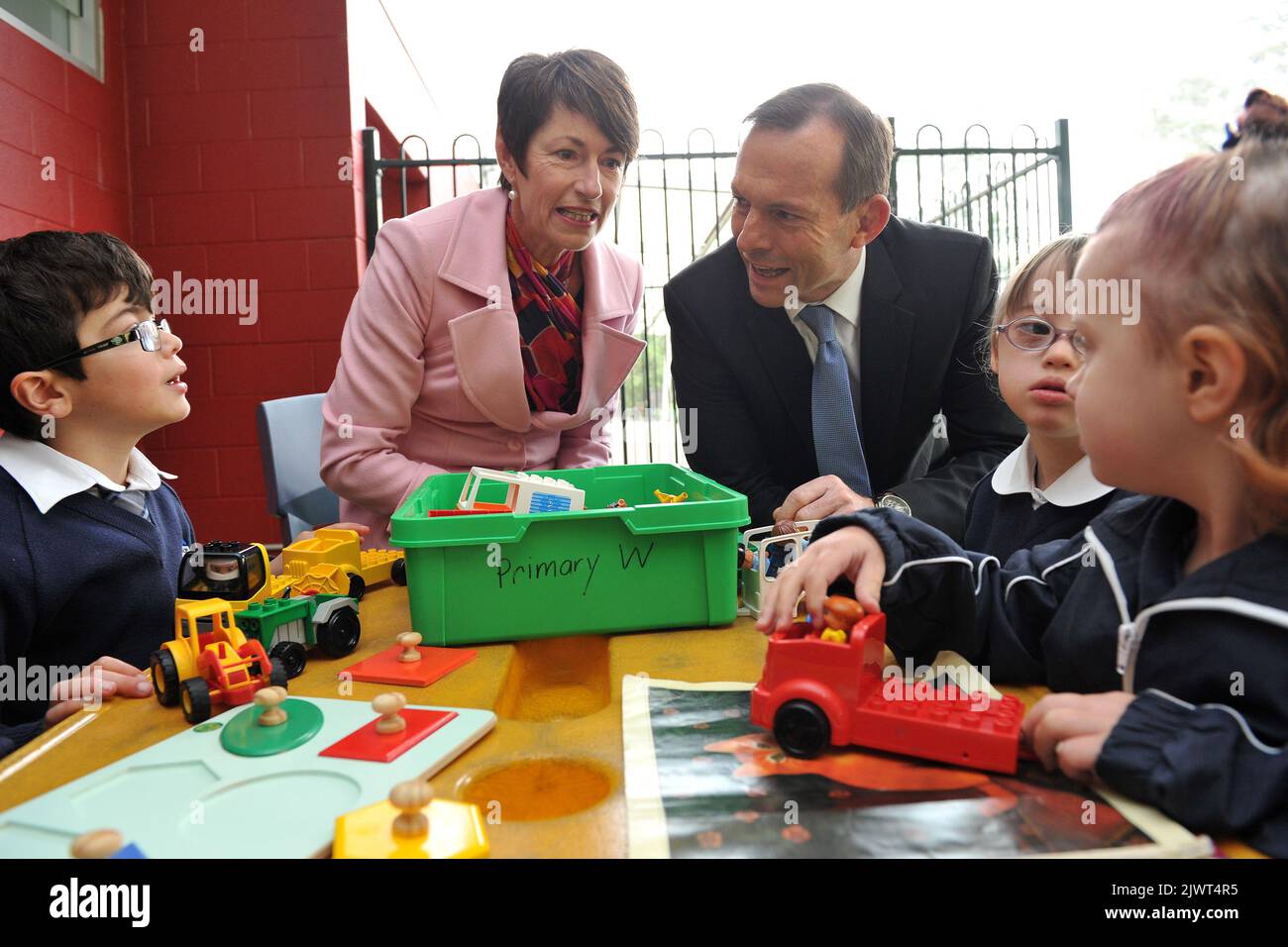 Federal opposition leader Tony Abbott and his wife Maggie talk to ...