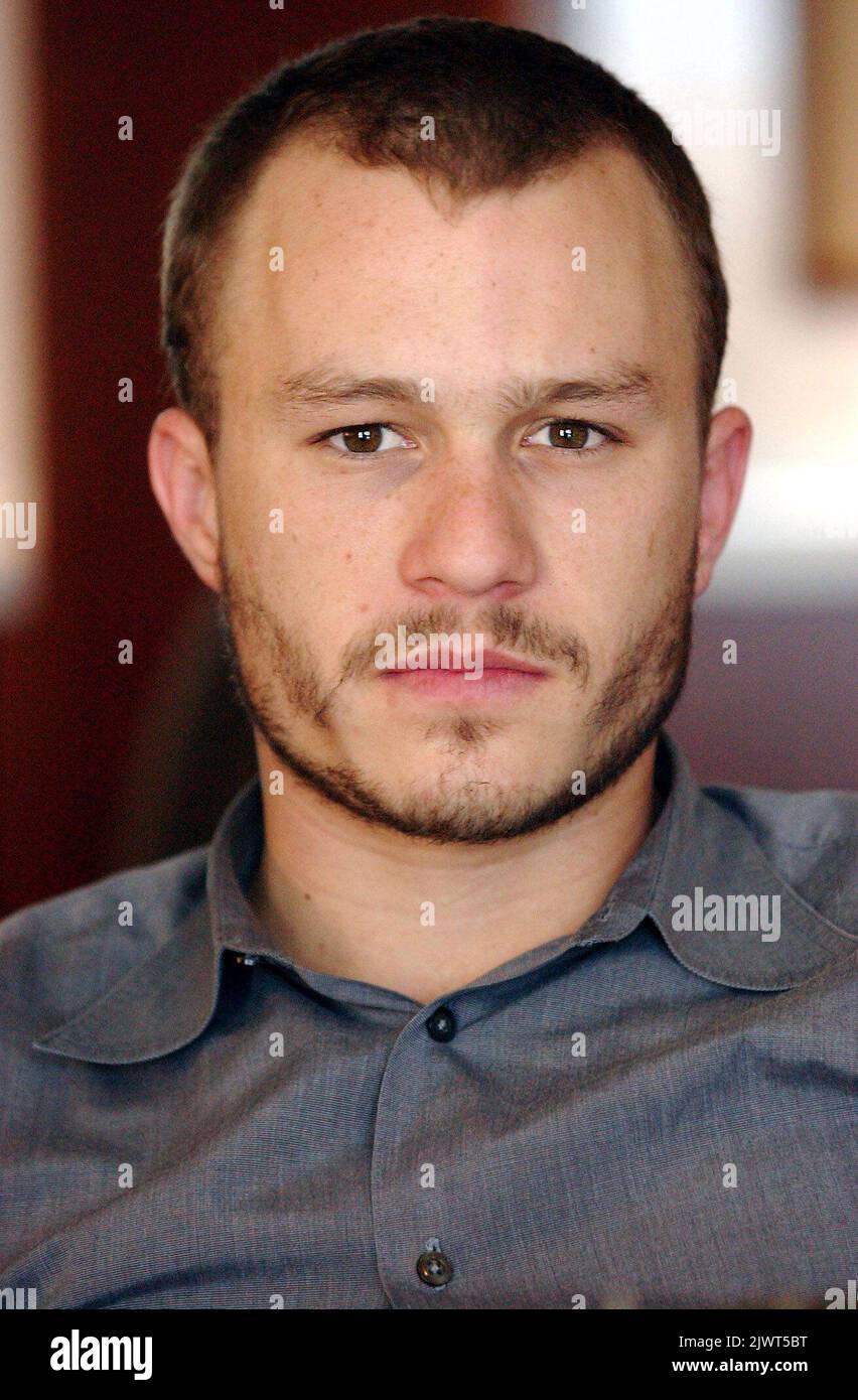 PA PHOTOS / AAP - UK USE ONLY : Hollywood actor Heath Ledger poses in ...