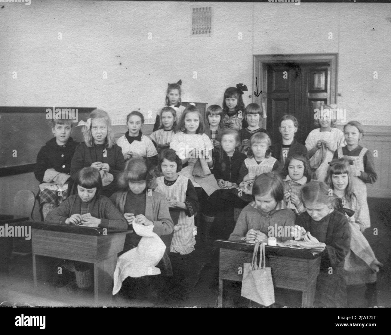 A school class from about 1920, Själanderska School, class "First ...