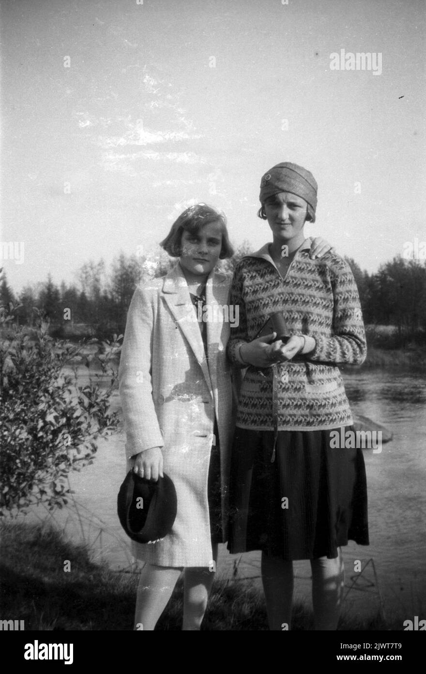 Unknown girls. Okända flickor Stock Photo - Alamy