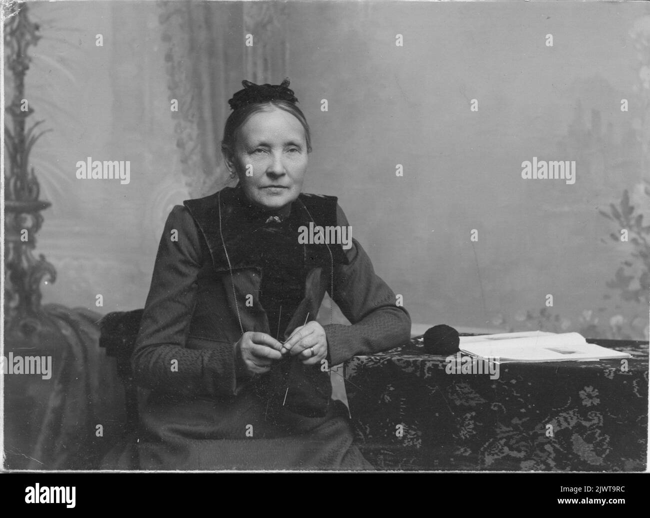 Mrs. Eklöf (Esther's mother). Fru Eklöf (Esters mor Stock Photo - Alamy