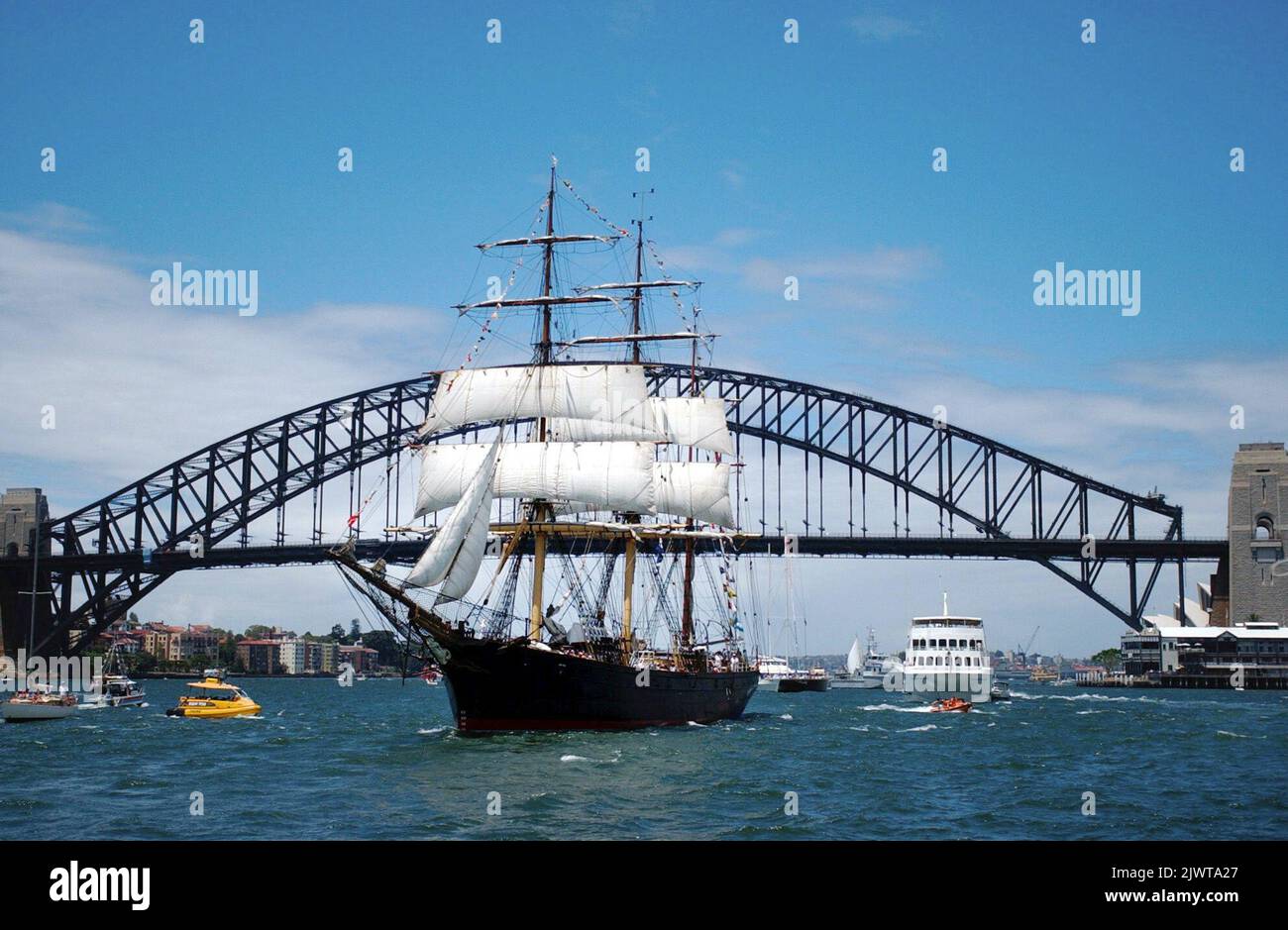 PA PHOTOS / AAP - UK USE ONLY : Tall ship the James Craig cruises in ...