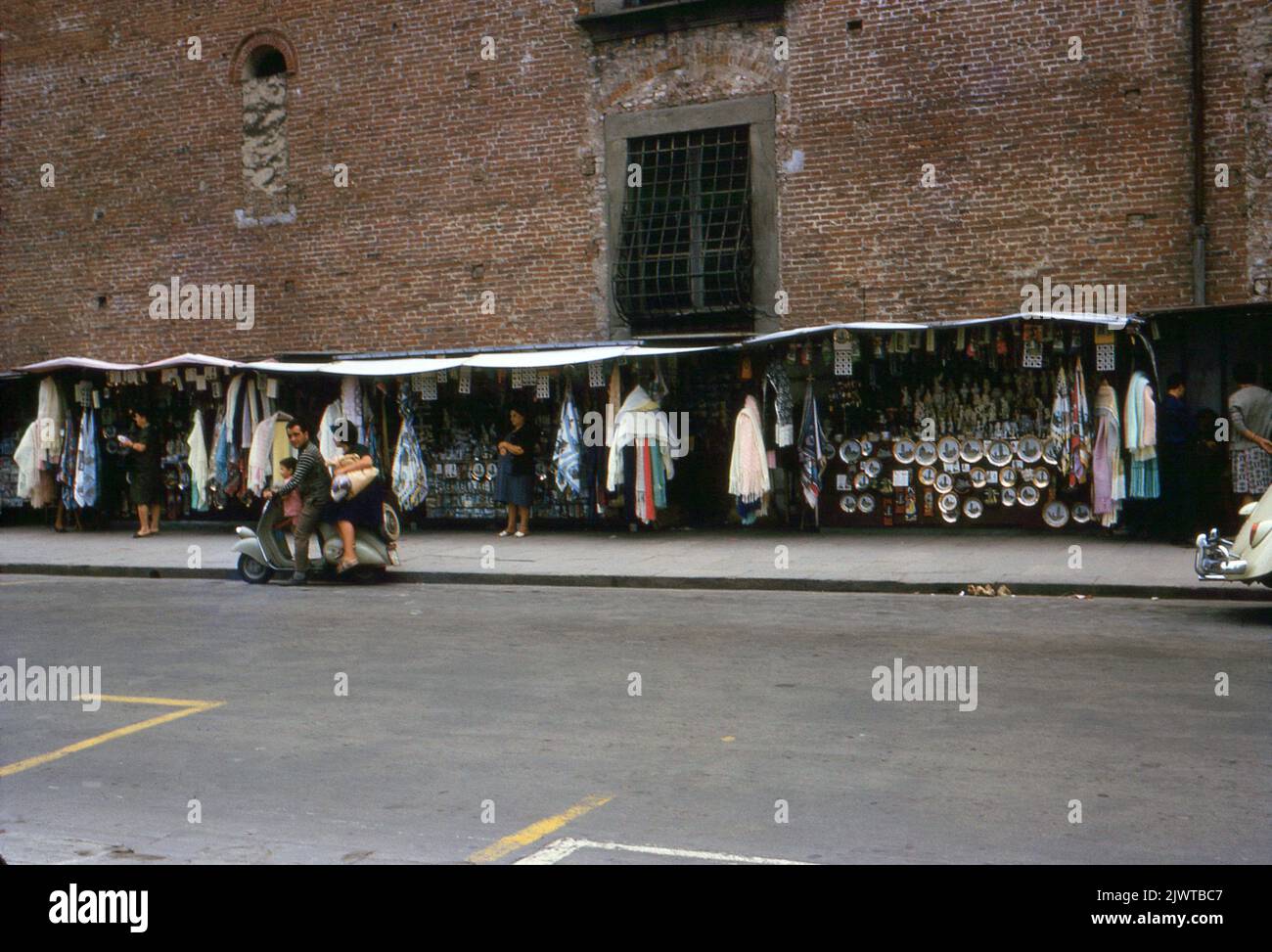 Italy 1963 family hi-res stock photography and images - Alamy