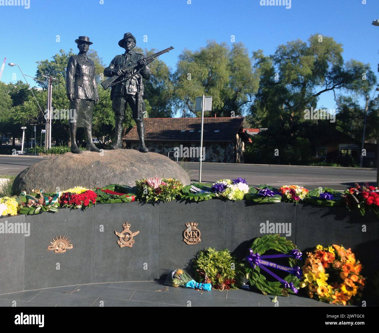 A memorial honouring Aboriginal and Torres Strait Islander service men ...