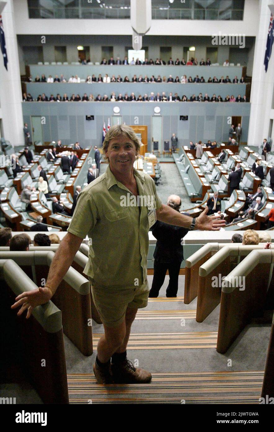 Australian television personality Steve Irwin wearing his trademark ...