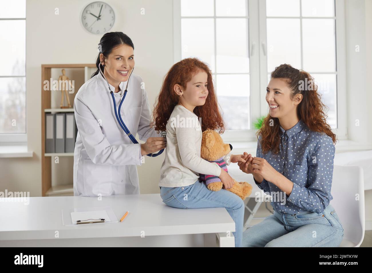 Child checkup hospital hi-res stock photography and images - Alamy