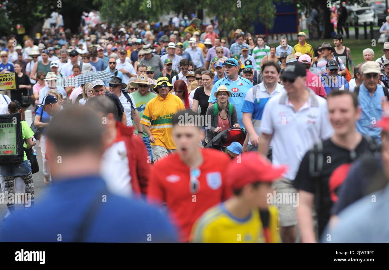 Crowds arriving for the boxing day test at the MCG. NO ARCHIVING ...