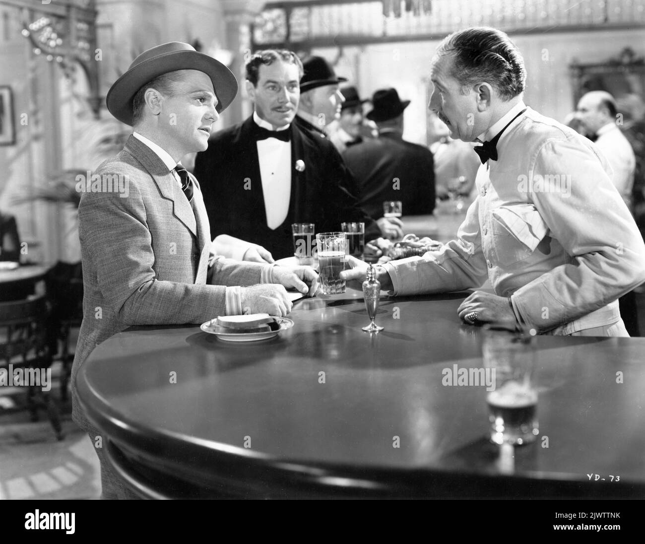 JAMES CAGNEY as George M. Cohan in YANKEE DOODLE DANDY 1942 director ...