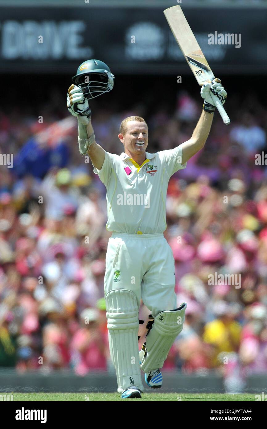 Australia's Chris Rogers celebrates his century. NO ARCHIVING ...