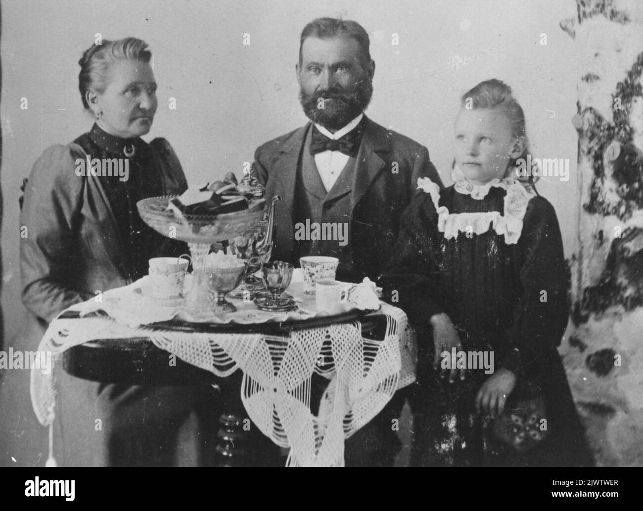 The Juhlin family, Hybo. (Circa 1905-10) .j.a. Juhlin with Hustu Maria ...