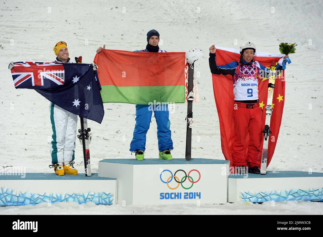 Australia's David Morris celebrates winning the silver medal alongside ...