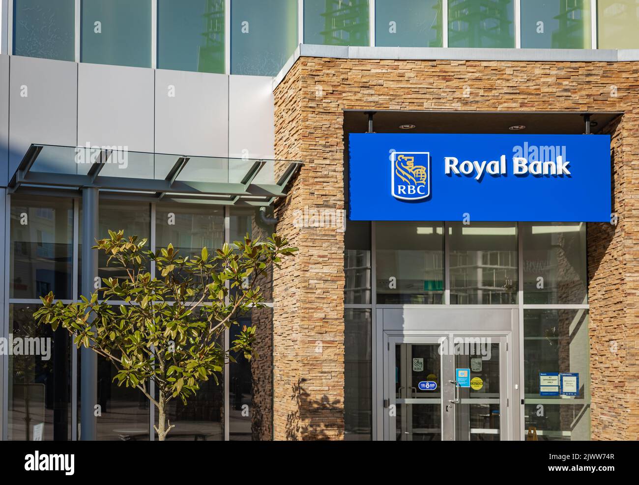 Rbc royal bank logo hi-res stock photography and images - Alamy