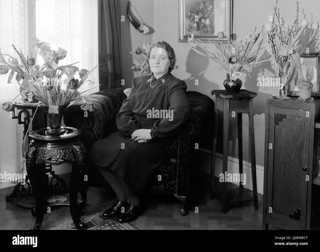 Mrs. Viberg, 50 years, housewife. Photo in February 1944. Fru Viberg ...