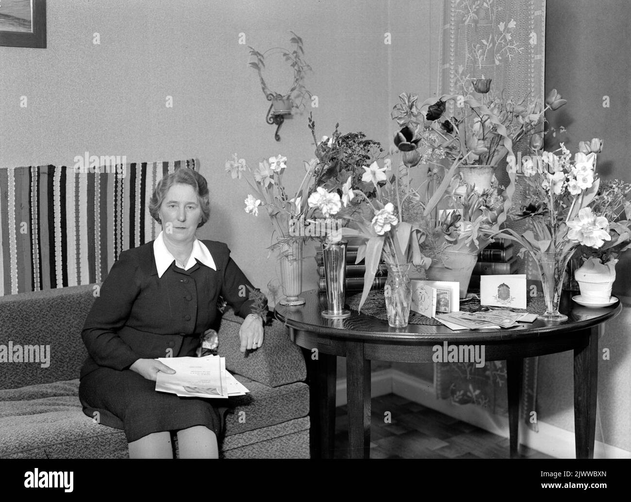 Mrs. Olsson, Kastet, 50 years. Photo 1944. Fru Olsson, Kastet, 50 år ...