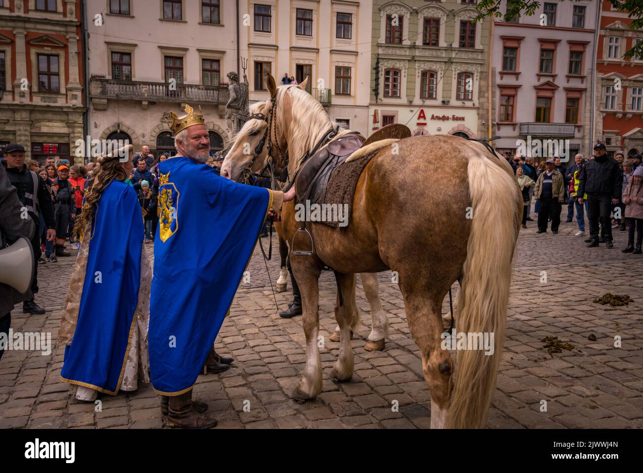 Horse architecture hi-res stock photography and images - Alamy