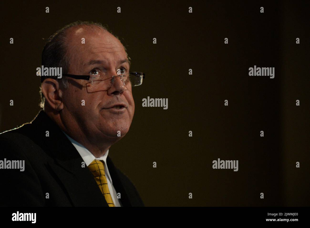 Defence minister David Johnston addresses the Australian Strategic ...