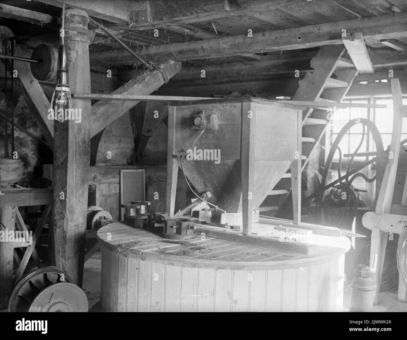 The mill with gray mill. Interior from Åsmundshyttan's mill. Last ...