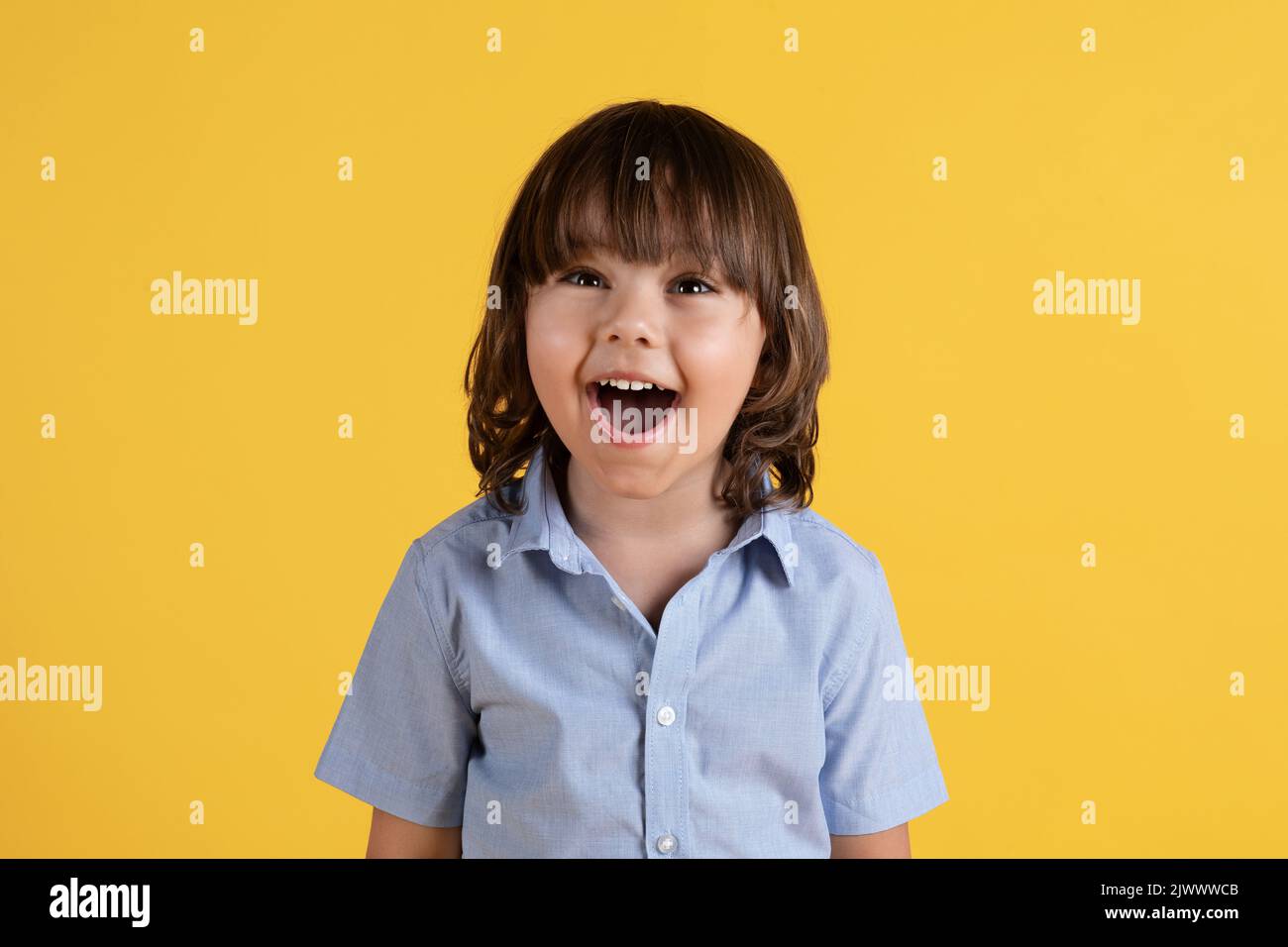 Male child mouth open surprised hi-res stock photography and images - Alamy
