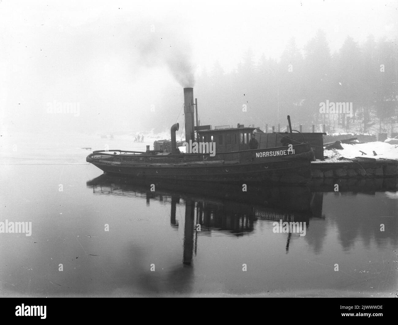 The tugboat "Norrsundet II", winter image. Bogserbåten "Norrsundet II ...