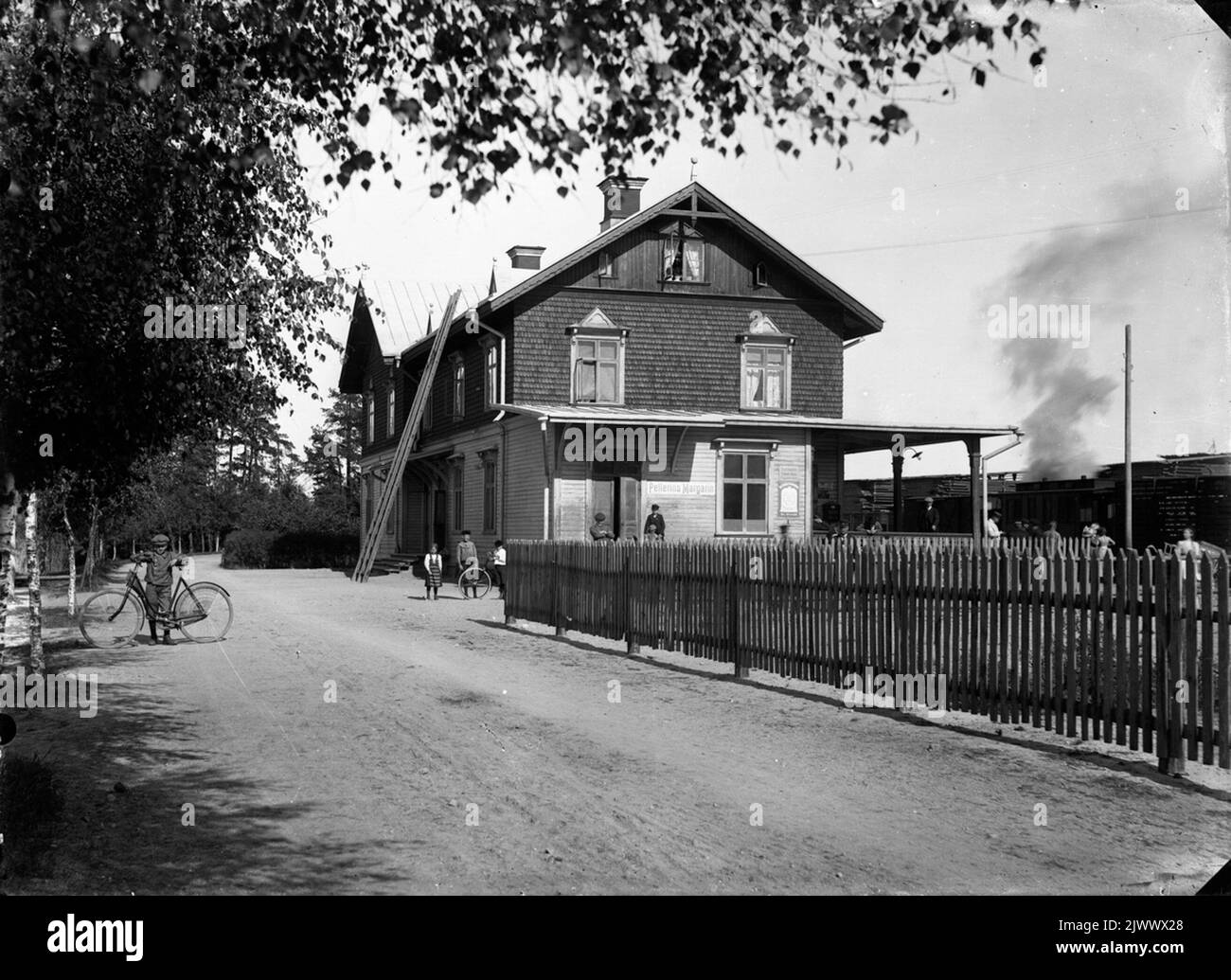 The railway station in Norrsundet. Järnvägsstationen i Norrsundet Stock ...