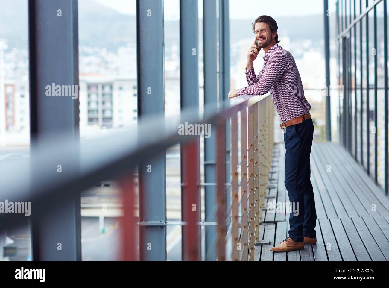 Phone call outside business hi-res stock photography and images - Alamy