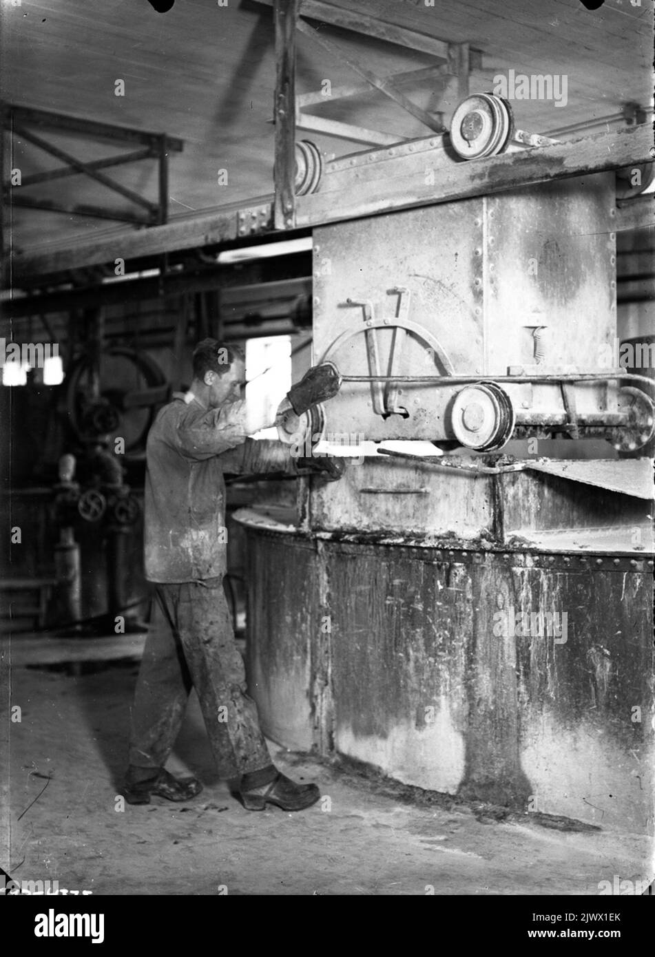 Machinist Black and White Stock Photos & Images - Alamy