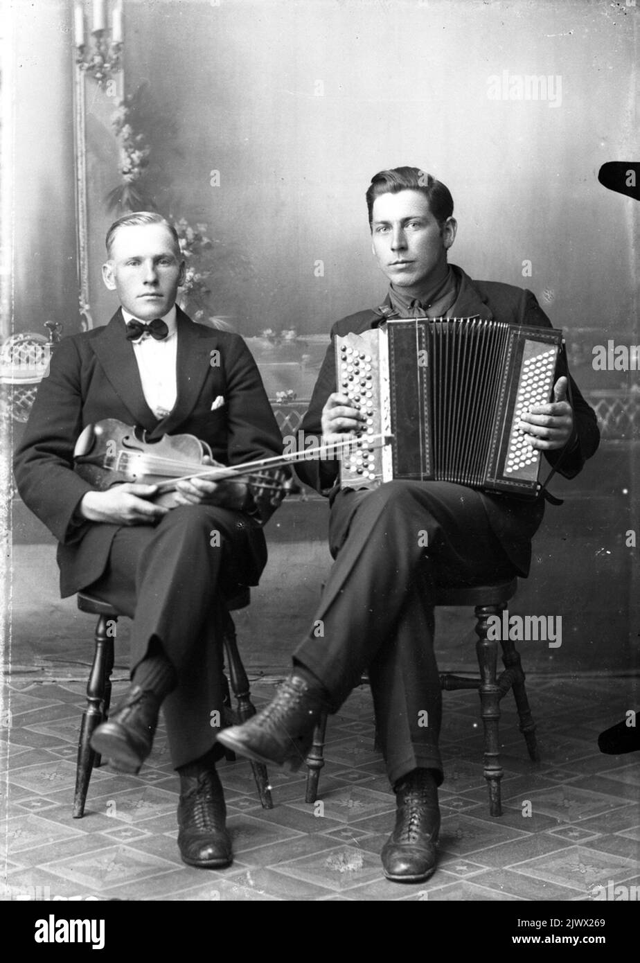 Dragspel hi-res stock photography and images - Alamy