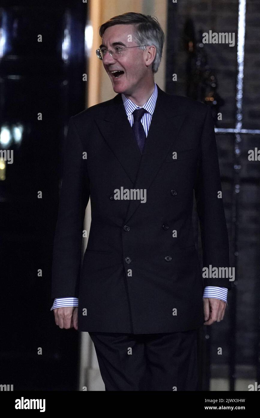 Newly installed Business Secretary Jacob Rees-Mogg leaving Downing ...
