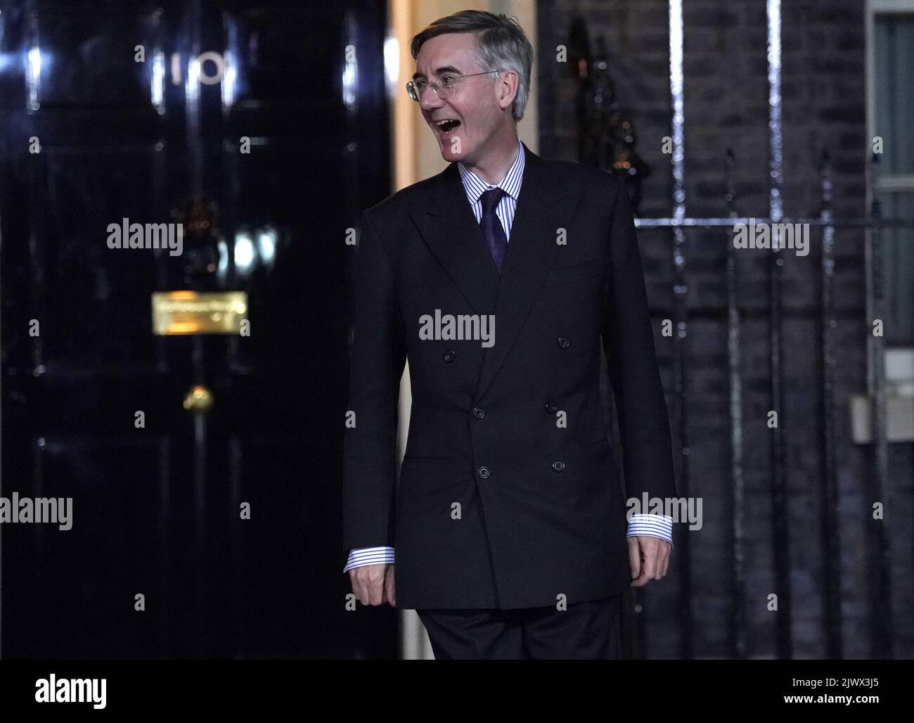 Newly installed Business Secretary Jacob Rees-Mogg leaving Downing ...