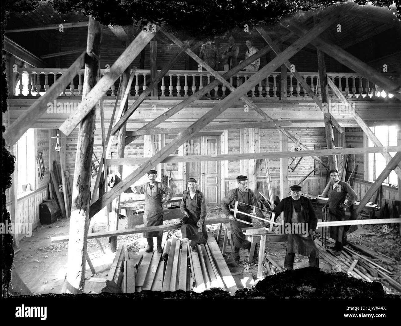 Group picture, carpenter. Gruppbild, snickare Stock Photo - Alamy