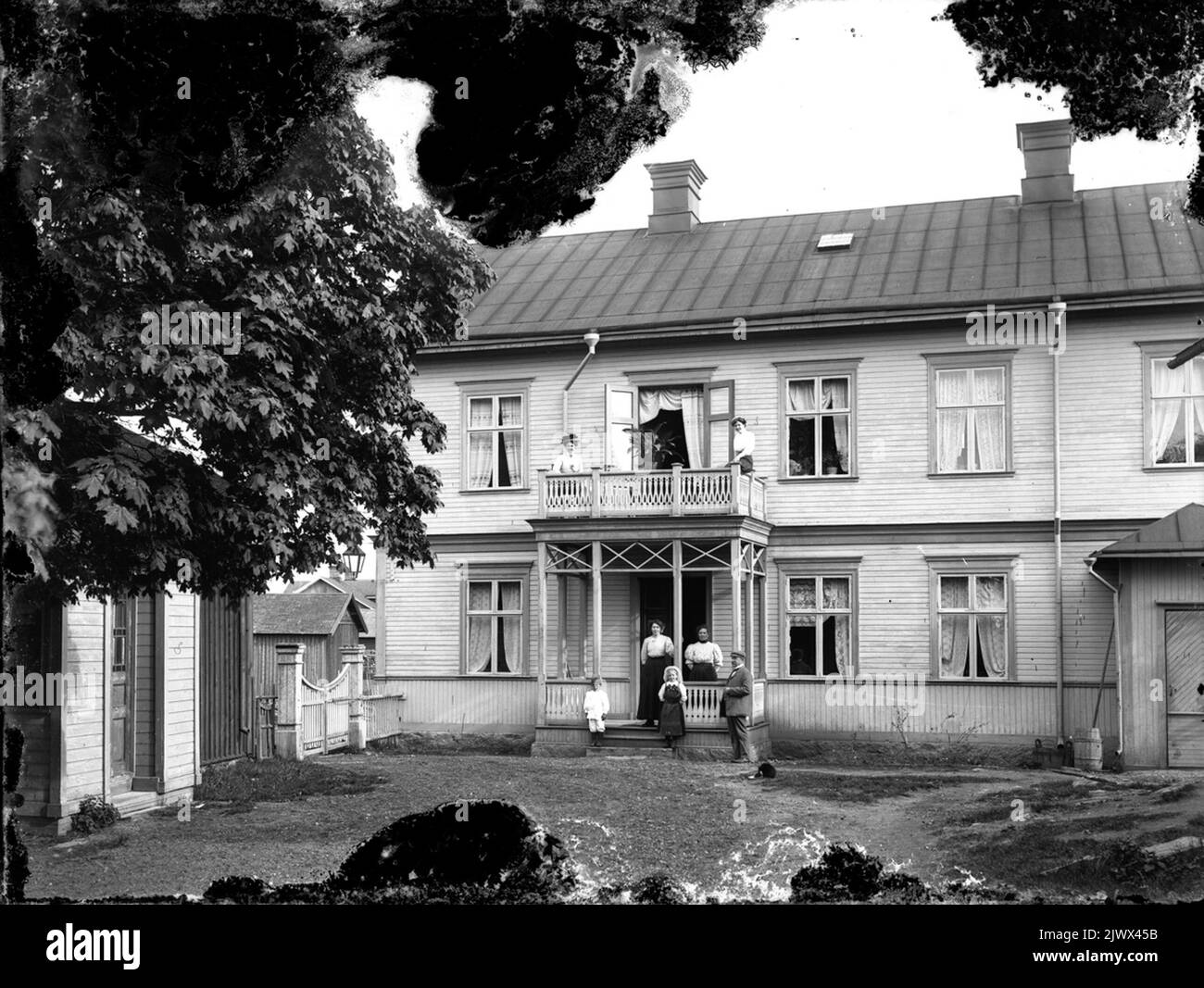 Exterior large building Black and White Stock Photos & Images - Alamy