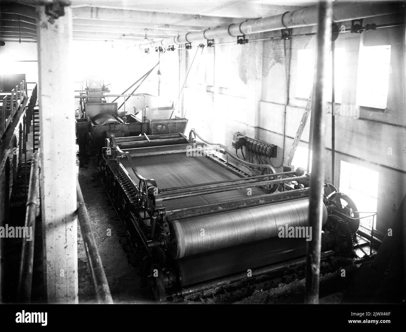 Industrial operation process gear hi-res stock photography and images ...