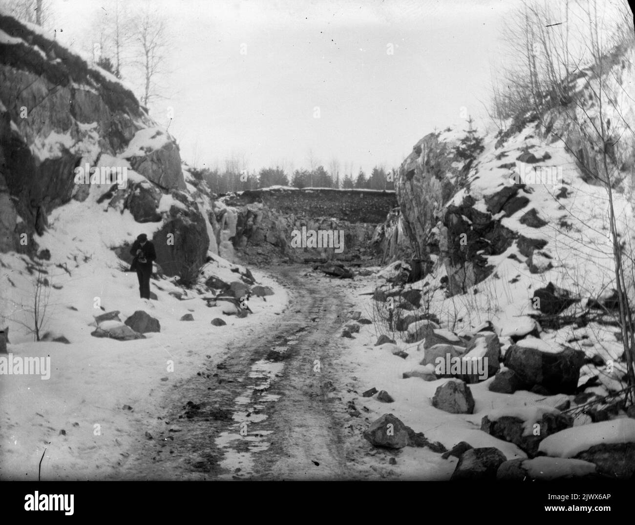 Limestone quarry 1920s hi-res stock photography and images - Alamy