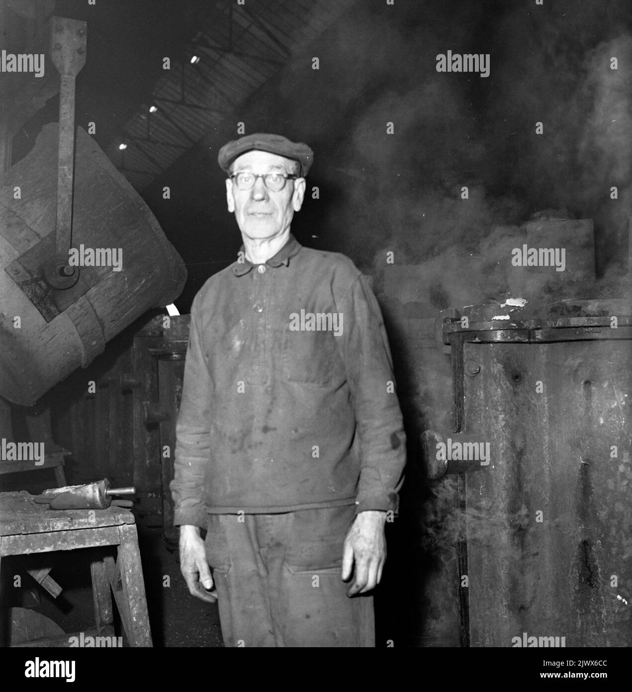 19th century metal workers photograph hi-res stock photography and ...