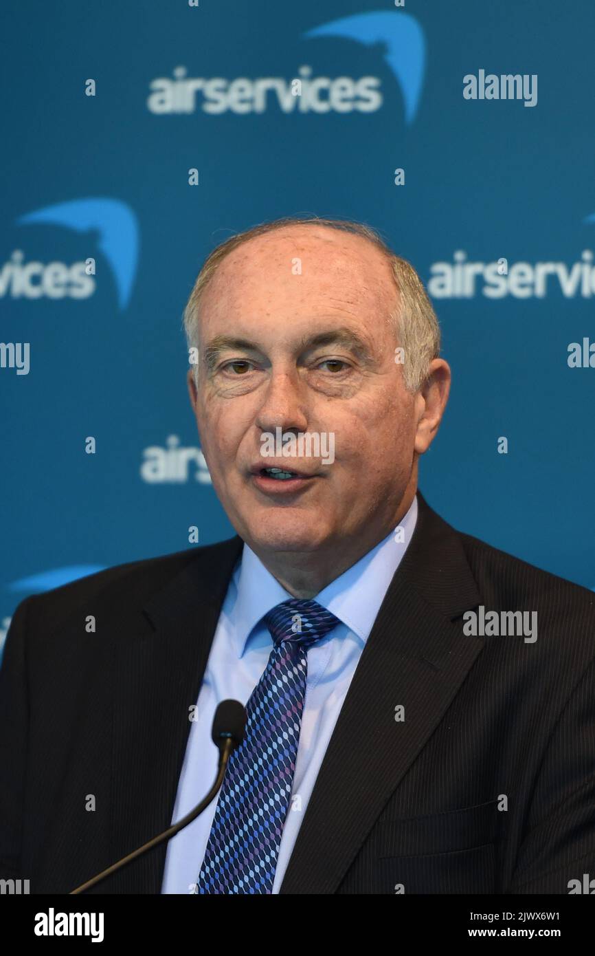 Deputy Prime Minister Warren Truss (Nat) officially commissions a new ...