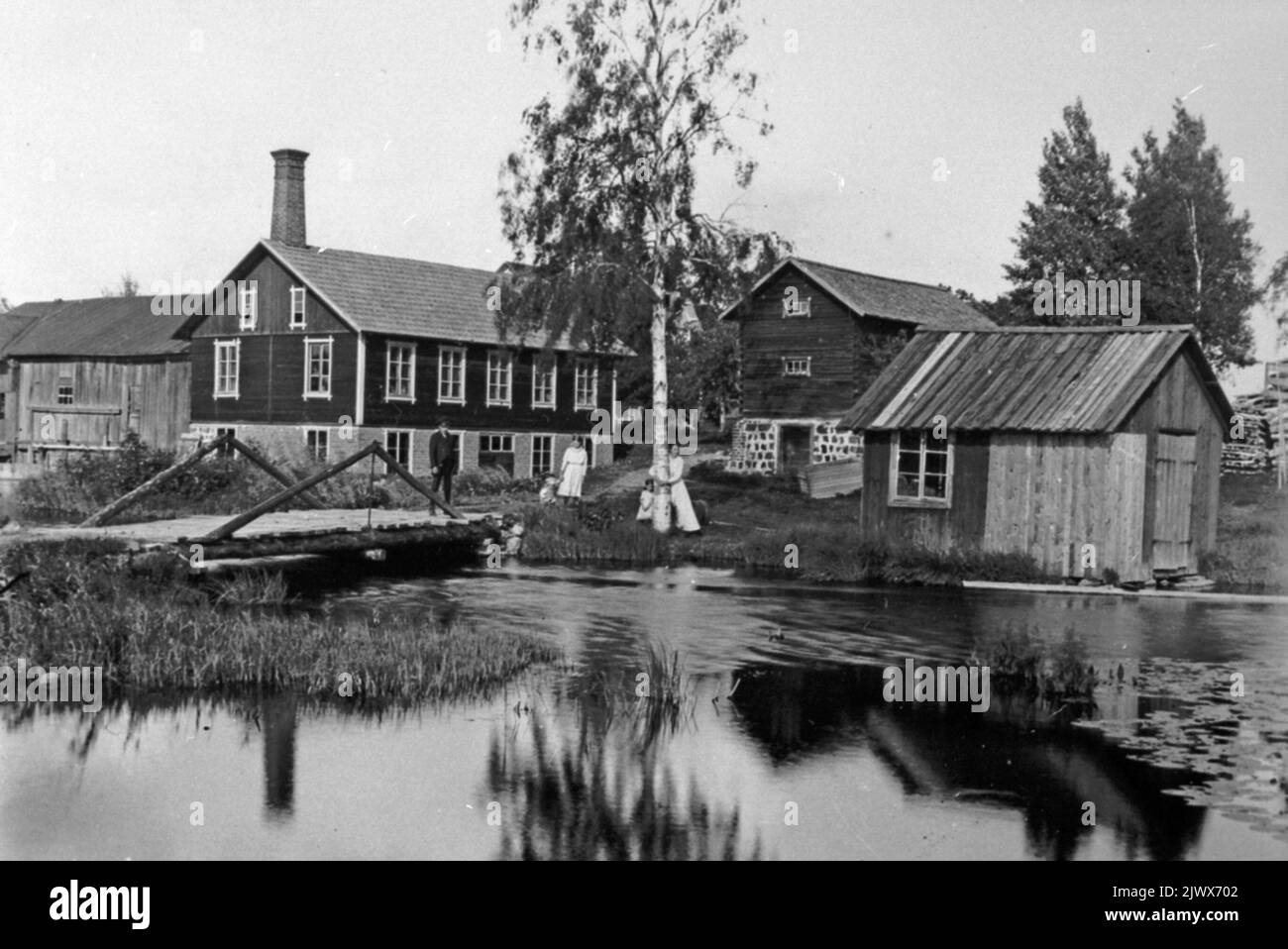 On July 15, 1900, Erik Eriksson took over the old mill and lens. He ...