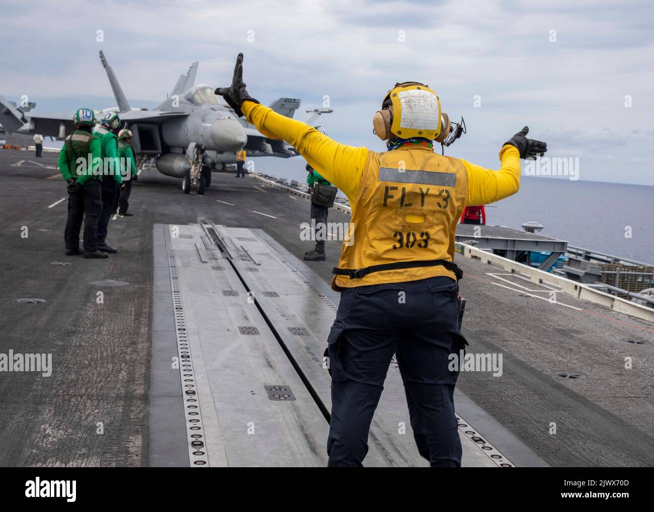 220901-N-ZG822-3017 ADRIATIC SEA (Sep. 1, 2022) Aviation Boatswain’s ...