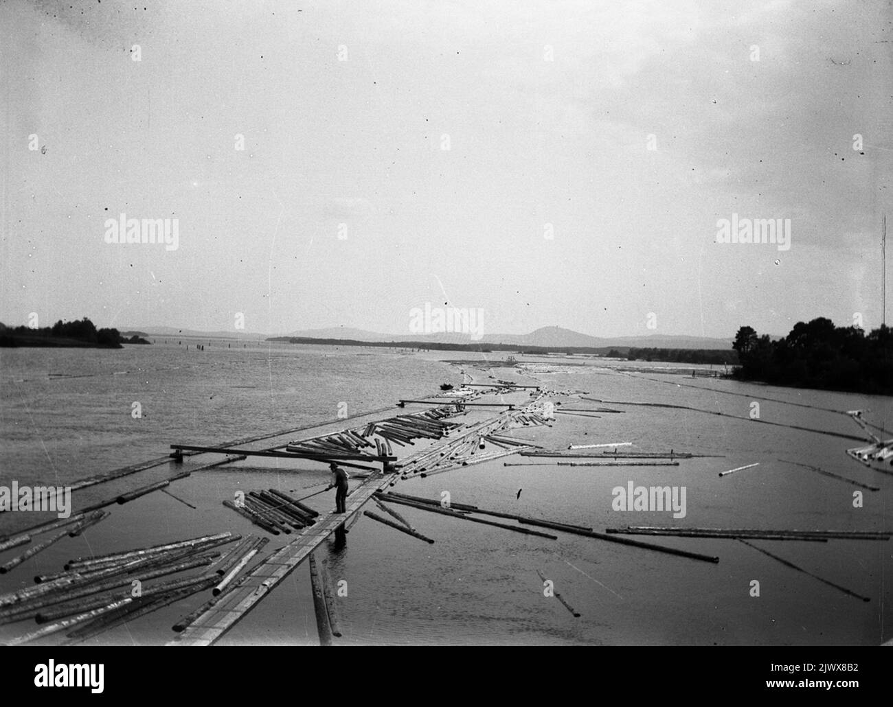 Floating method hi-res stock photography and images - Alamy