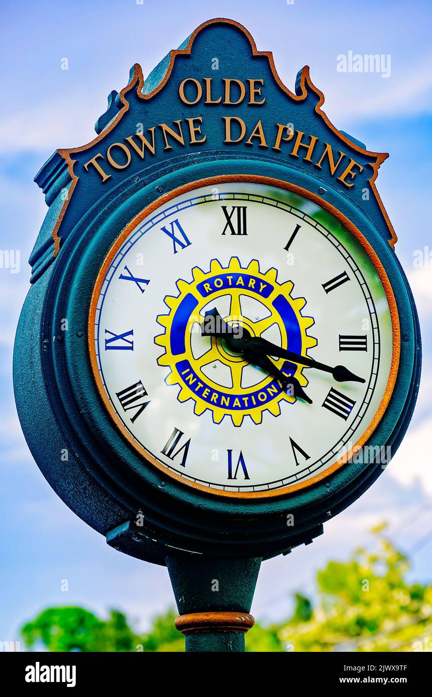 Daphne clock hi-res stock photography and images - Alamy
