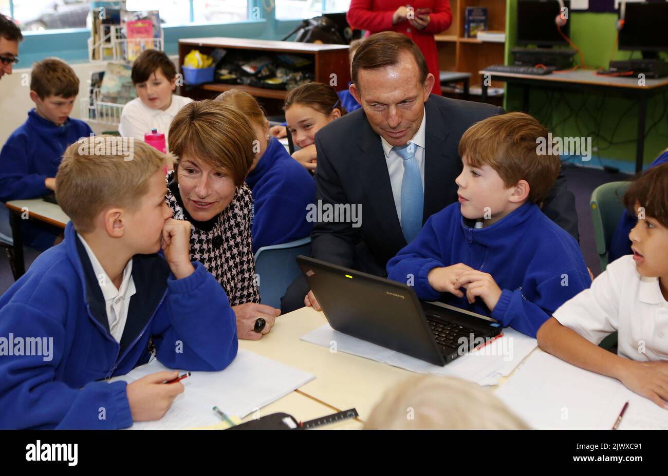 Prime Minister Tony Abbott and wife Margie Abbott visit Seaforth Public ...