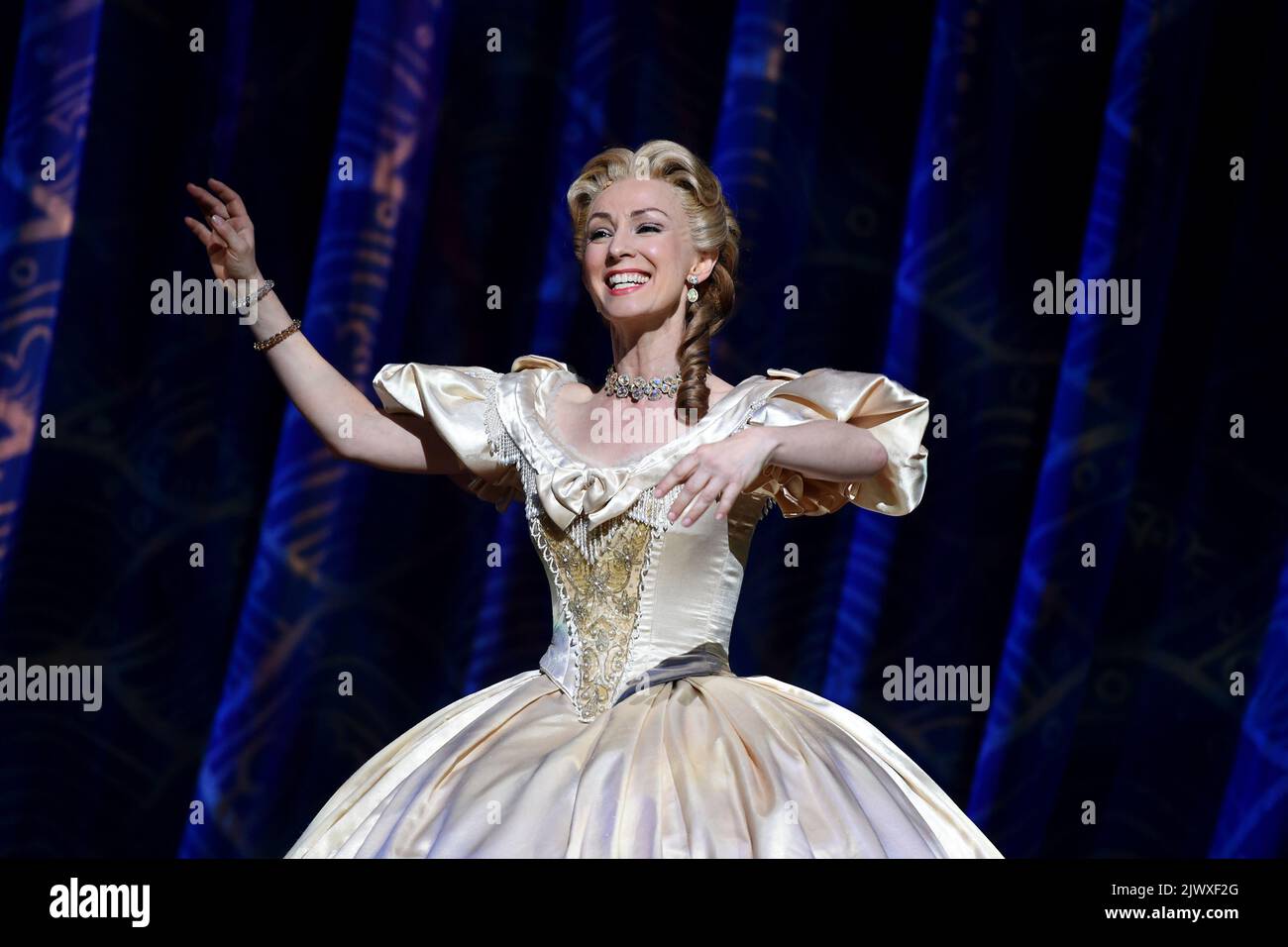 Australian actor Lisa McCune on stage for a media call for The King and ...