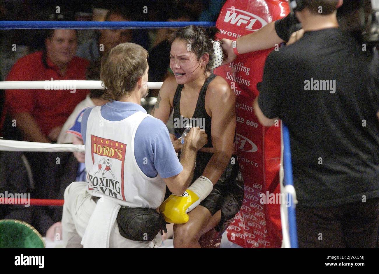 American Linda Tenberg between rounds against Australian Sharon Anyos ...
