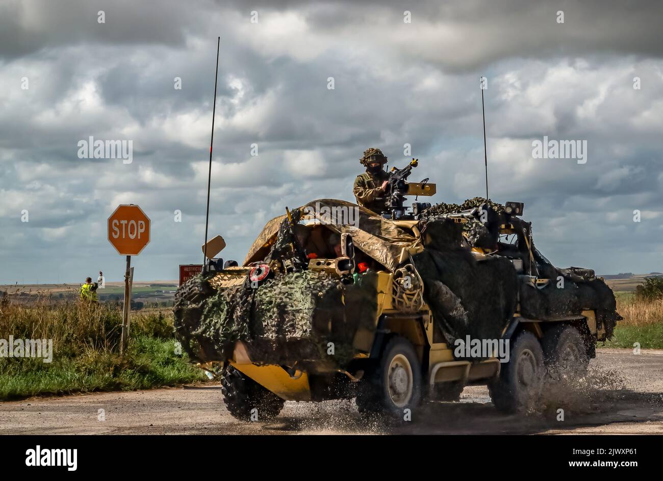 british army Supacat Coyote 6x6 4x4 rapid assault, fire support and ...