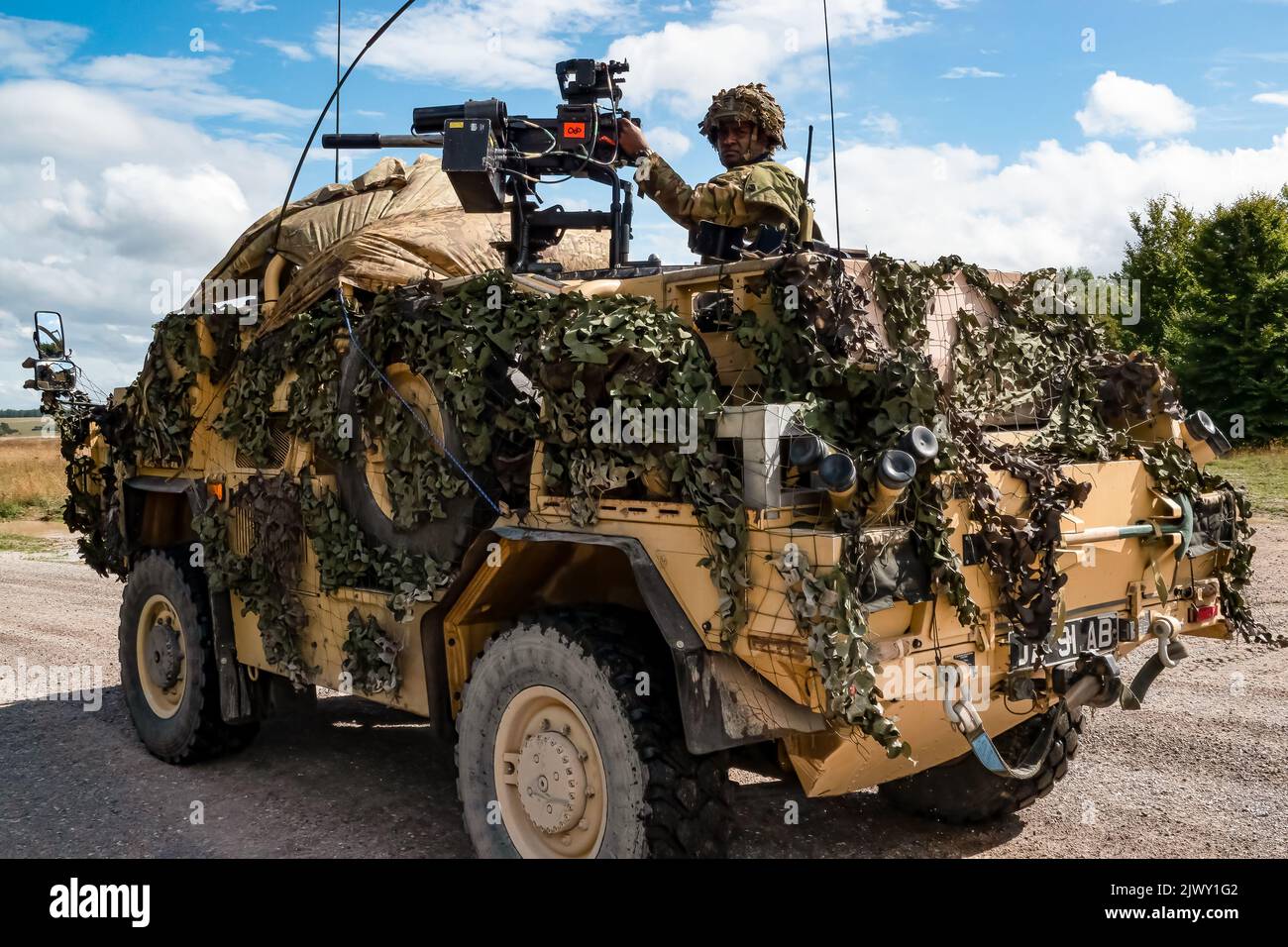 british army Supacat Jackal 4x4 rapid assault, fire support and ...