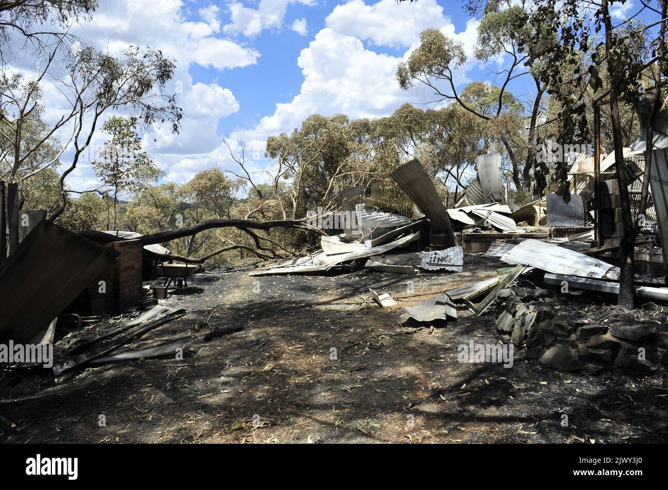 A destroyed structure in Kersbrook area as fires continue to burn ...