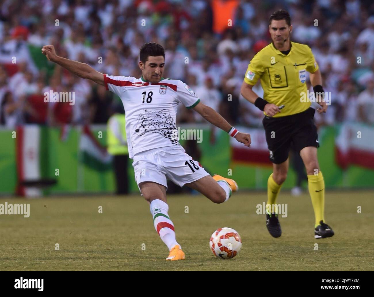 Iran's Alireza Jahanbakhsh takes a shot at goal during the Asian Cup ...