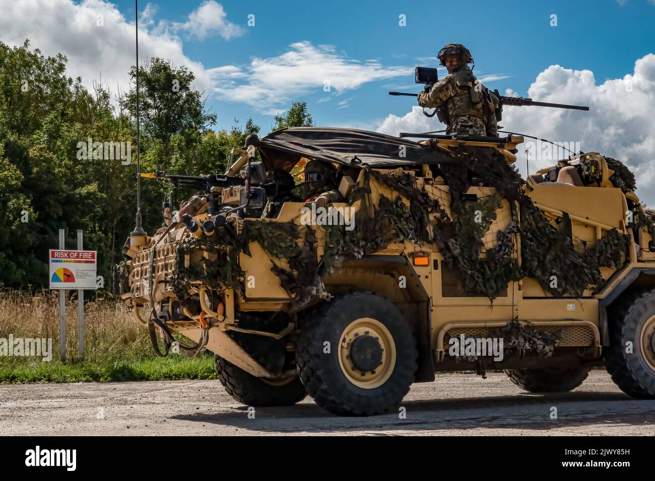 british army Supacat Jackal 4x4 rapid assault, fire support and ...