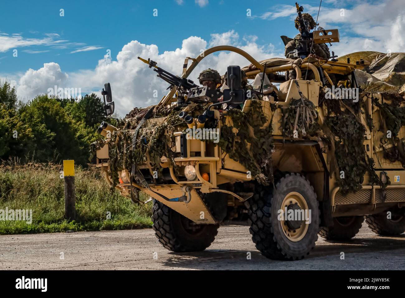 british army Supacat Jackal 4x4 rapid assault, fire support and ...