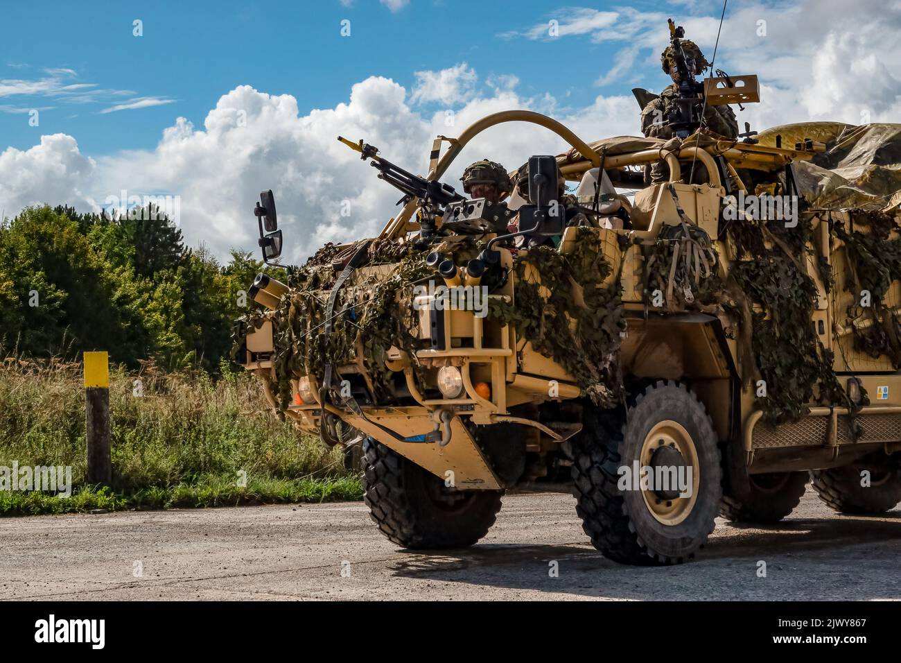british army Supacat Coyote 6x6 4x4 rapid assault, fire support and ...
